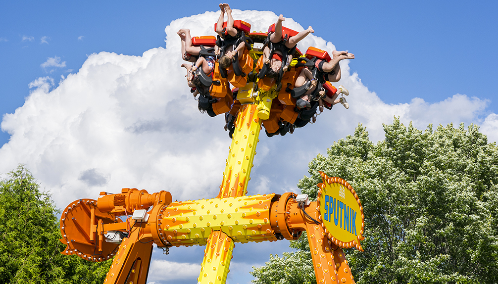Saint-Sauveur Summit, Water Park and F.U.N. tickets | Quebec Attractions